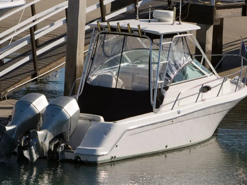 5 Best Fishing Boats Of 2024: Top Picks - AquariumPub