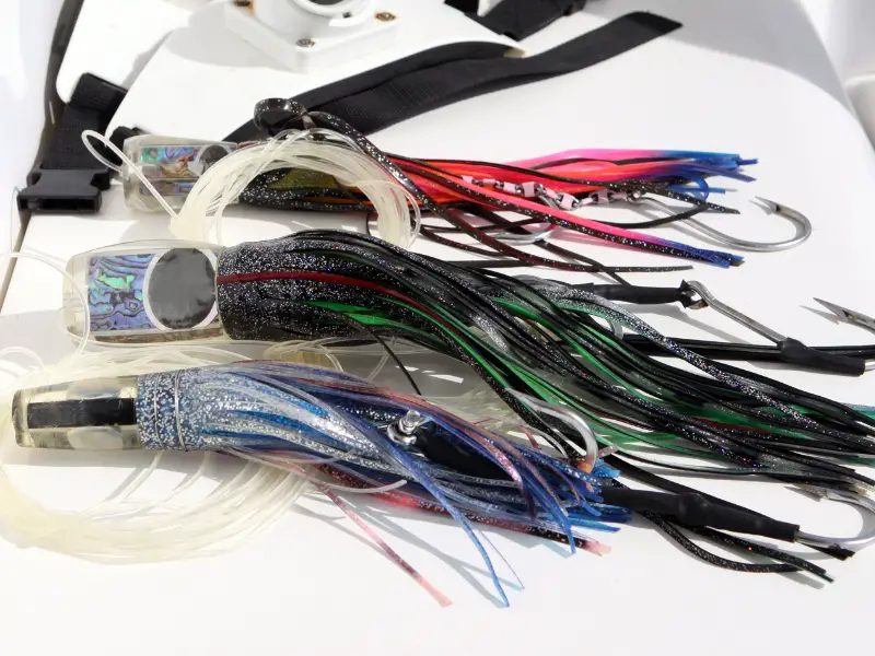 How To Tie On A Chatterbait - AquariumPub
